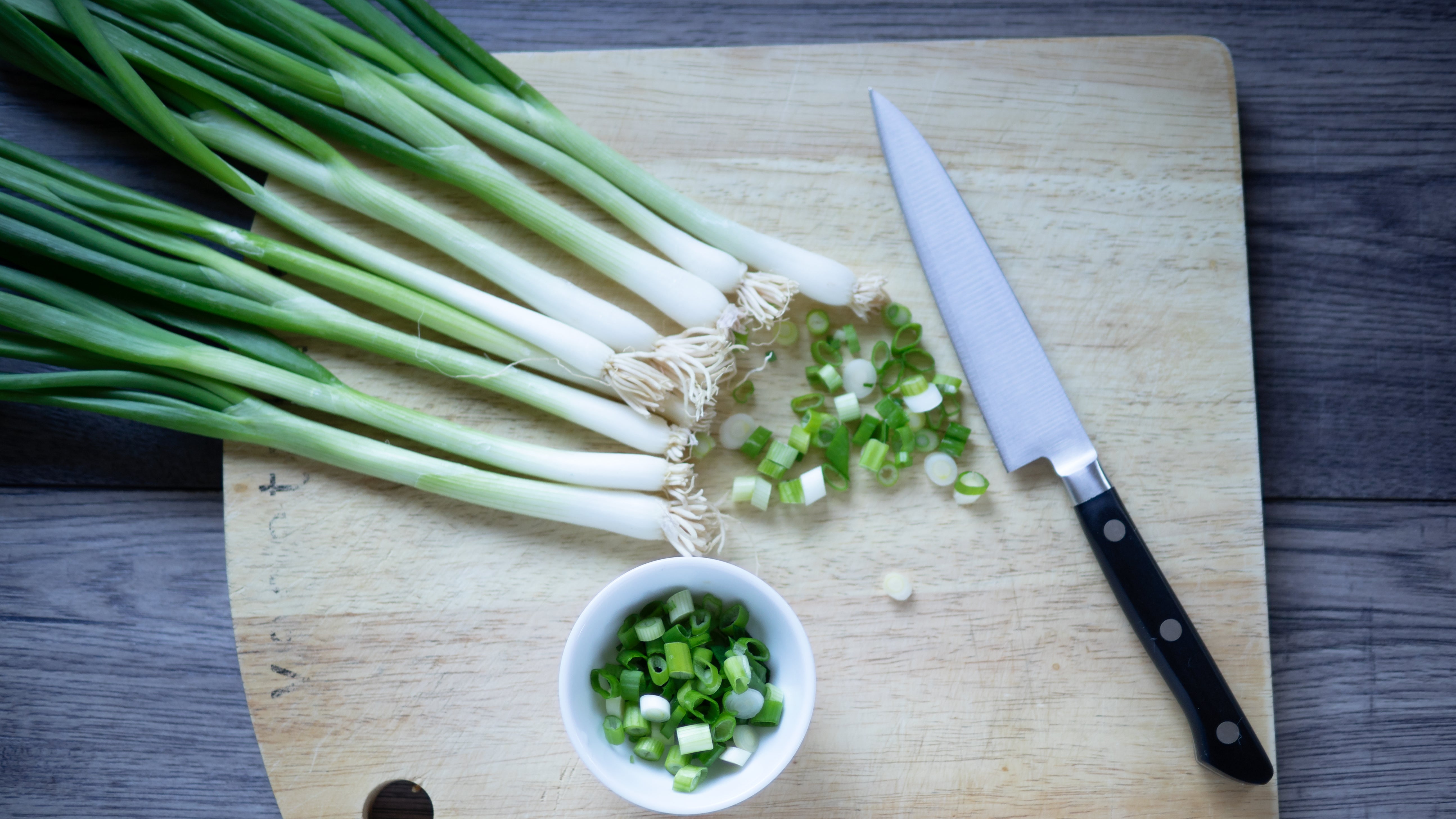 9 Health Benefits Of Spring Onions – DoctorPanie